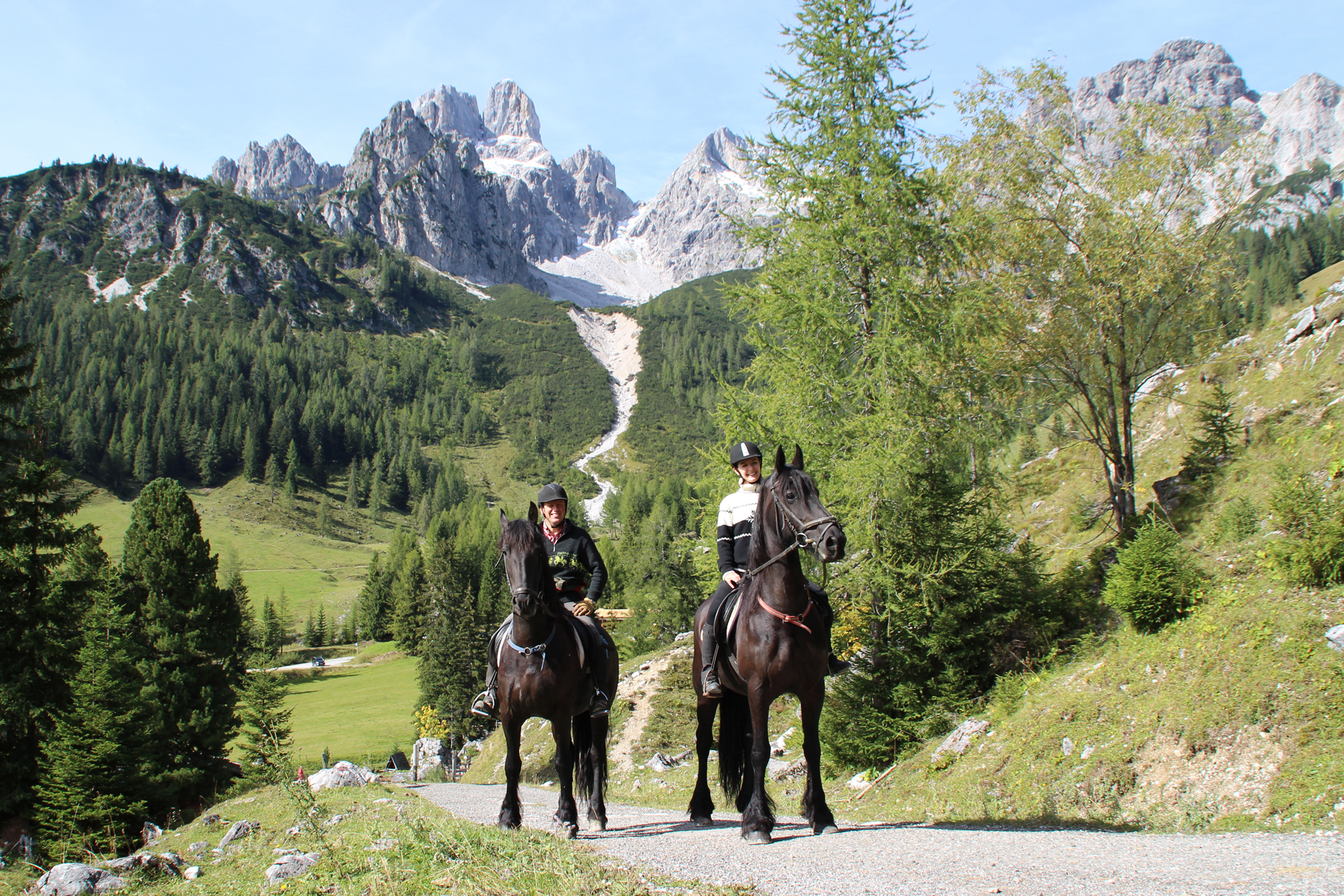Bergwandern mit Pferden - SalzburgerLand Magazin