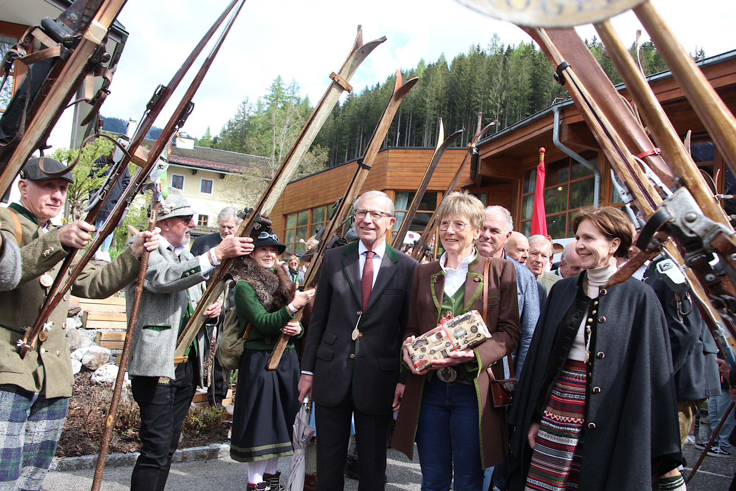 Eintauchen in das Leben von Annemarie Moser-Pröll - SalzburgerLand Magazin Eintauchen in das Leben von Annemarie Moser-Pröll - SalzburgerLand Magazin